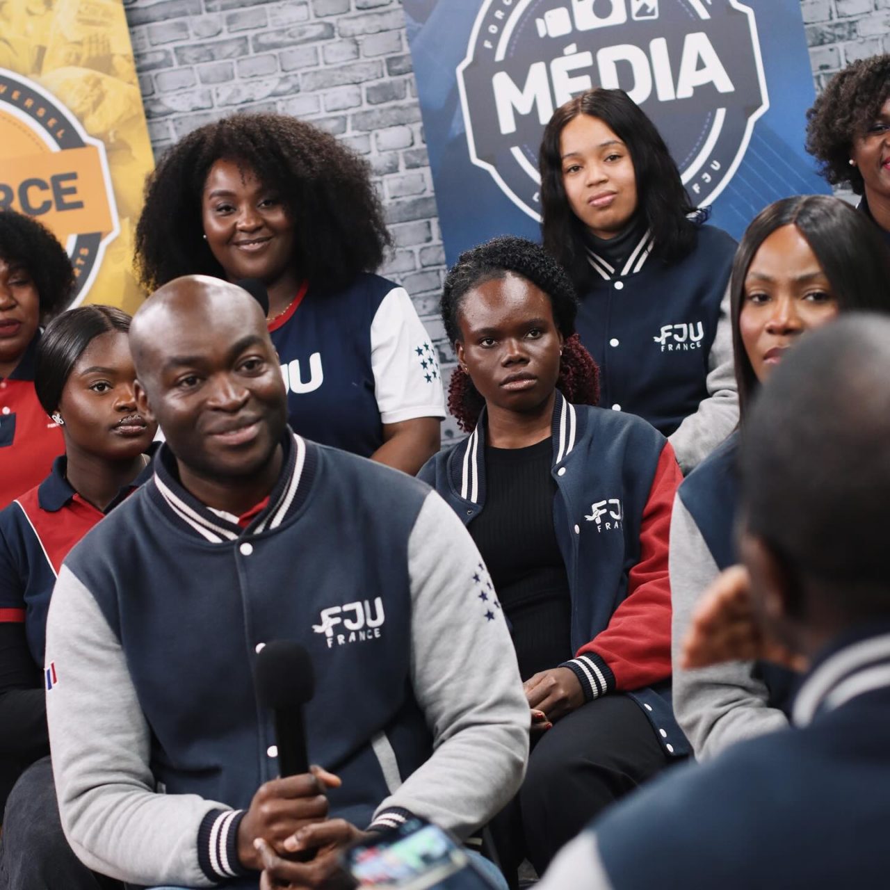 Force Jeune Universel | Ici vous avez de la valeur!